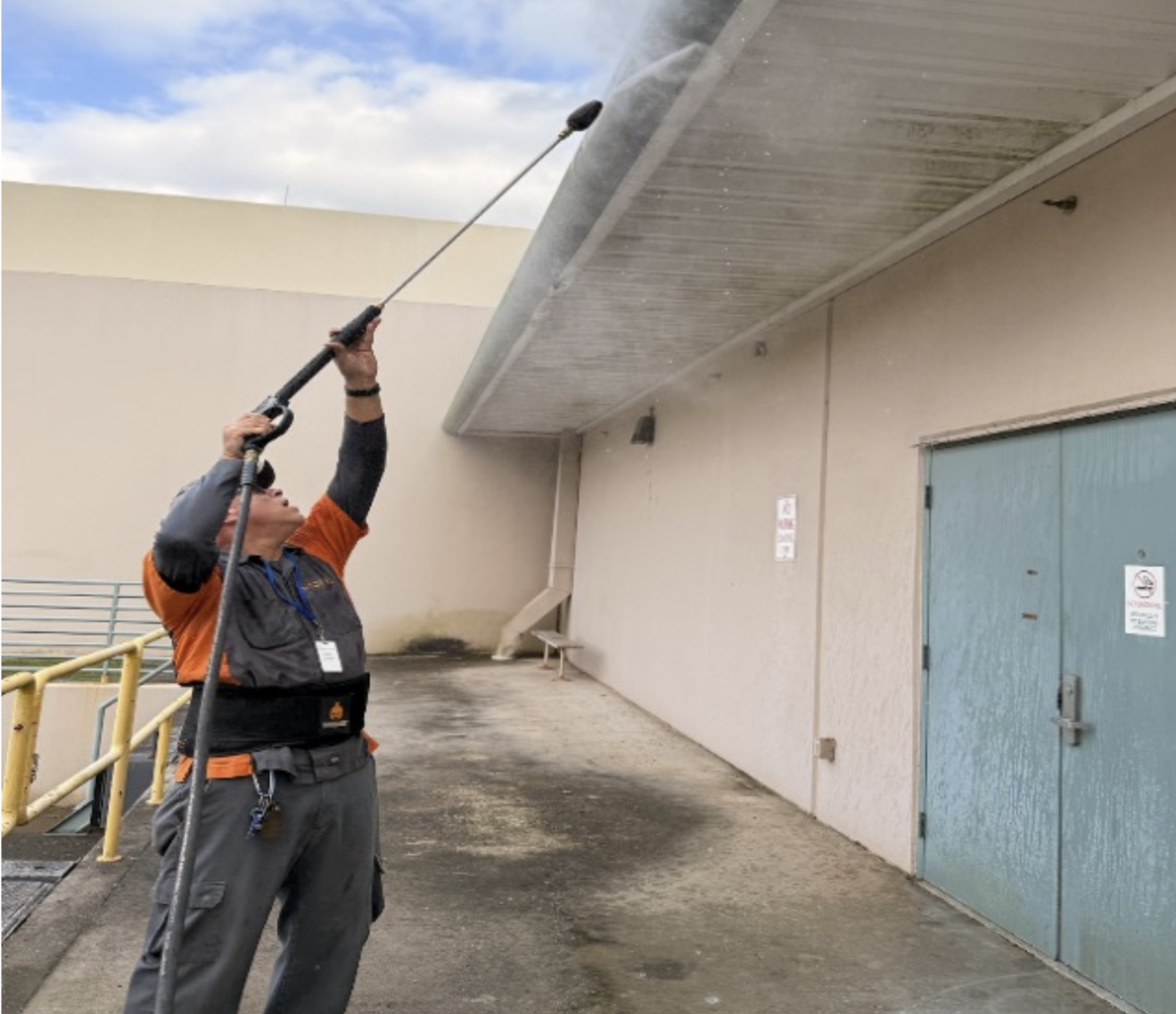 Powerwashing Services for Commercial Facilities - SOLID